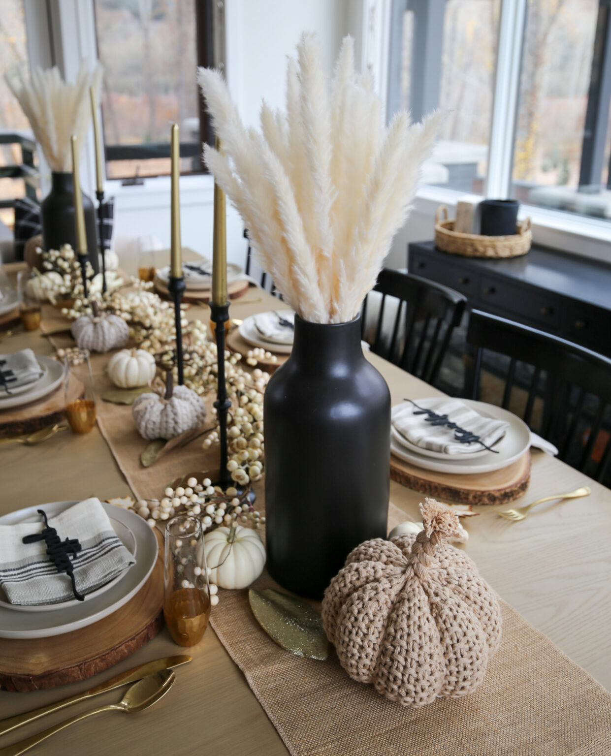 How-to Style a Thanksgiving Table \ Neutral & Black - SBK Living